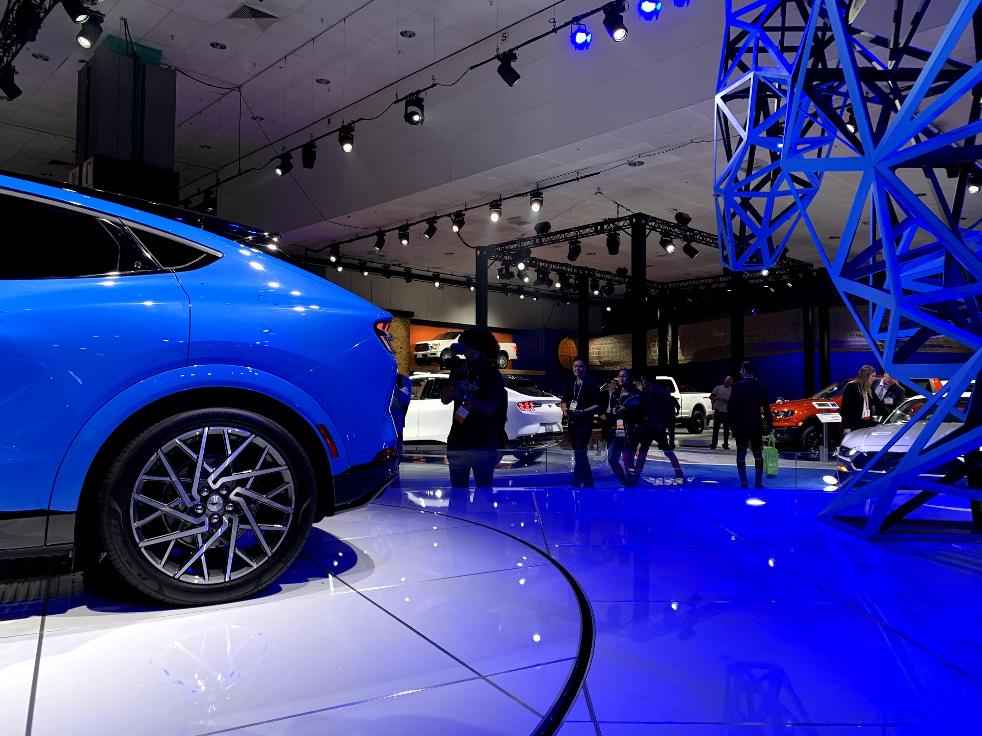 Mustang Mach-E Electrifies Crowd at 2019 L.A. Auto Show